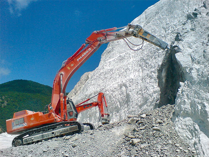 Martelli Indeco in cava: una scelta vincente - Indeco Ind. SpA